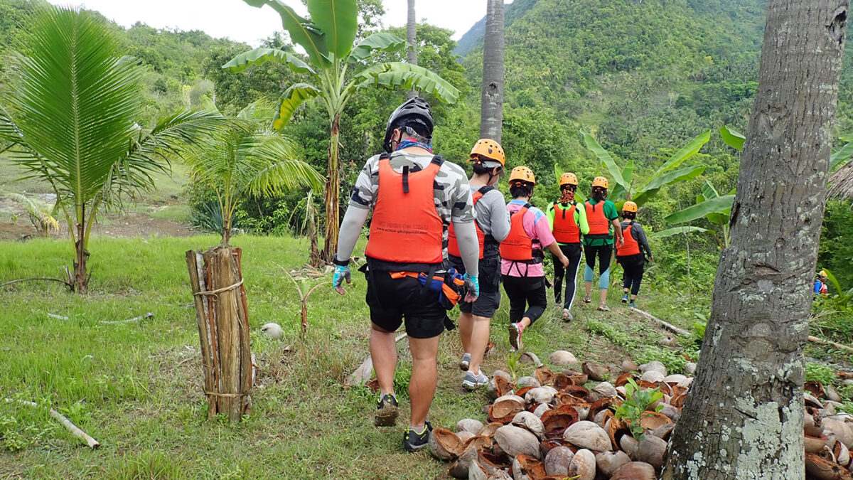 Oslob + Canyoneering Package - Amazing Cebu